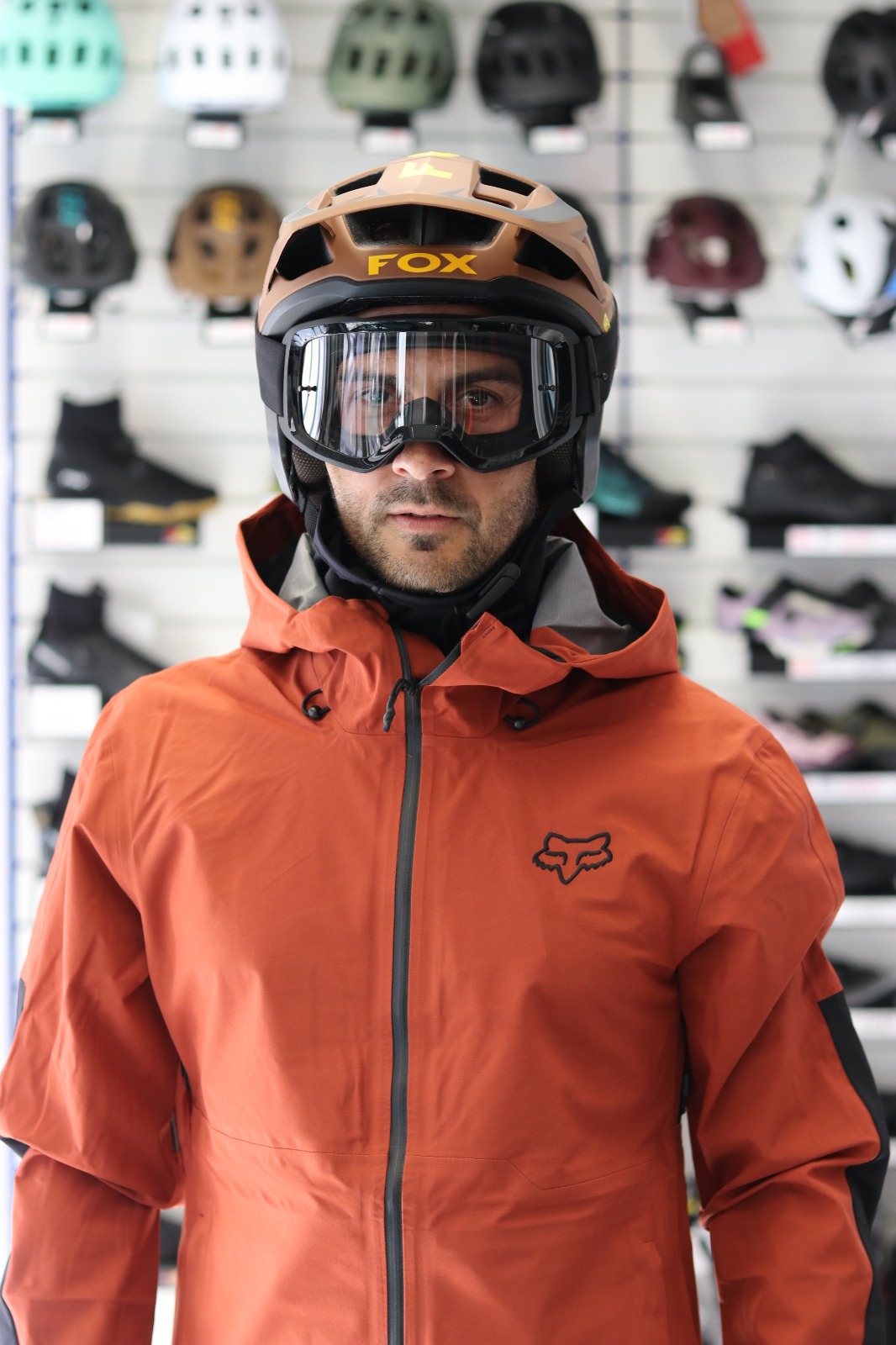 Fox Dropframe Pro Helmet Divide